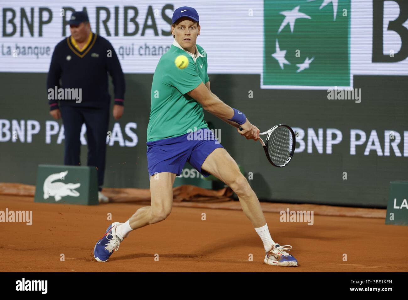 Jannik Sinner of Italy am 2. Tag des Roland-Garros 2025, French Open ...