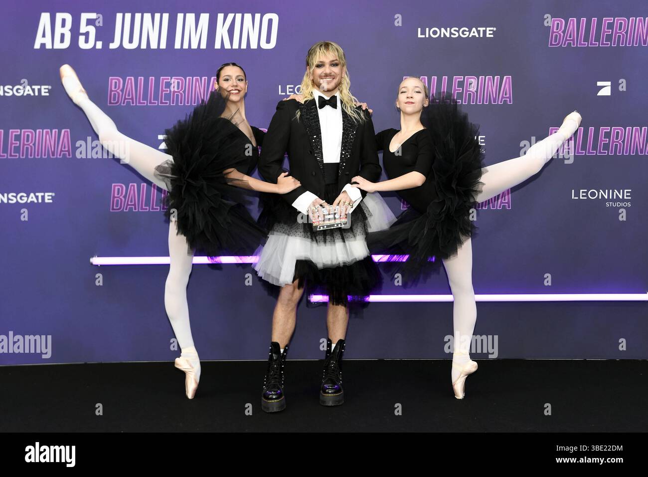 Ricardo Simonetti und Ballrinas bei der aus der Welt von John Wick ...