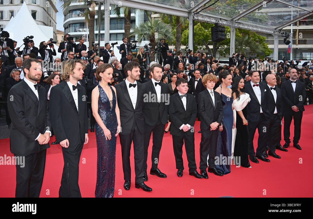 Besetzung und Crew des Films „die Pest“: Gast, David Mitchell, Lucy ...