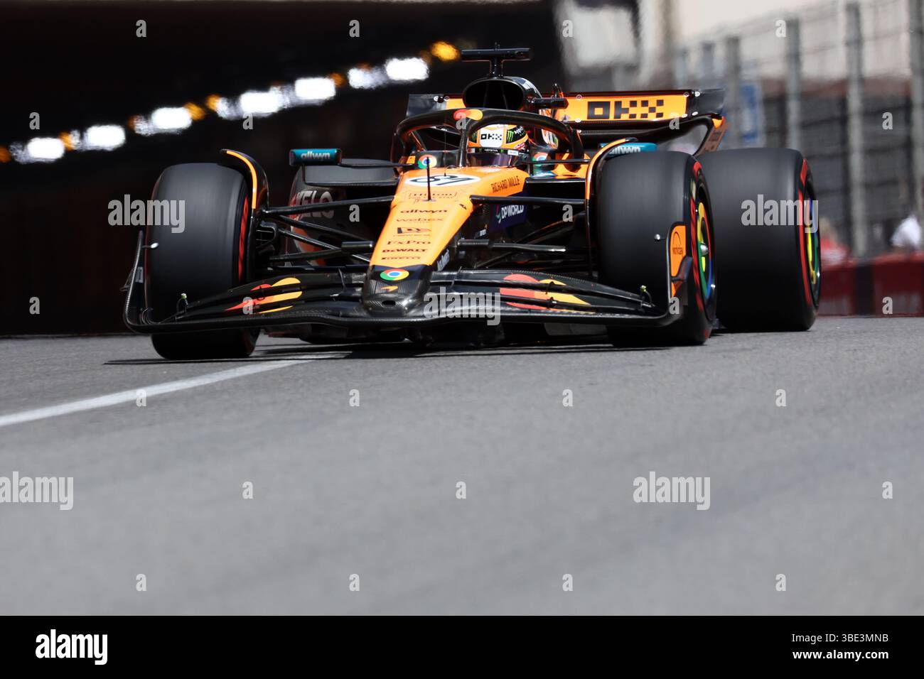 Oscar Piastri vom McLaren Formel-1-Team auf dem Circuit de Monaco am 25 ...