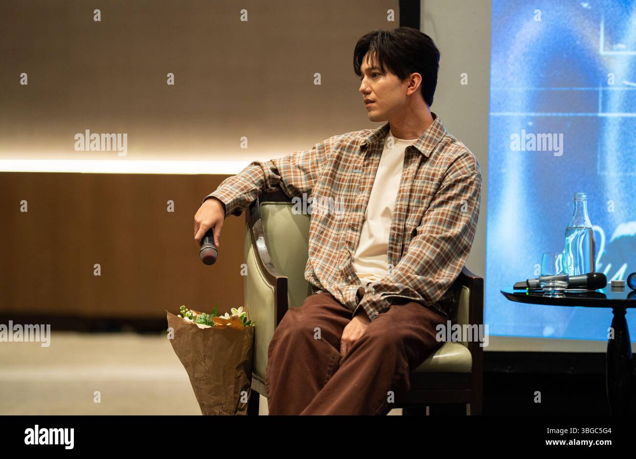 Dimash qudaibergen -Fotos und -Bildmaterial in hoher Auflösung – Alamy