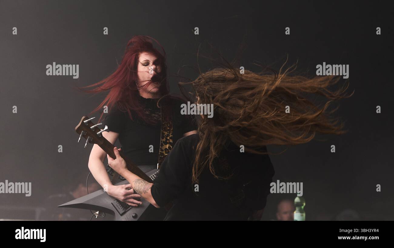 07. Juni 2025, Rheinland-Pfalz, Nürburg: Die kanadische Nu-Metal-Band ...