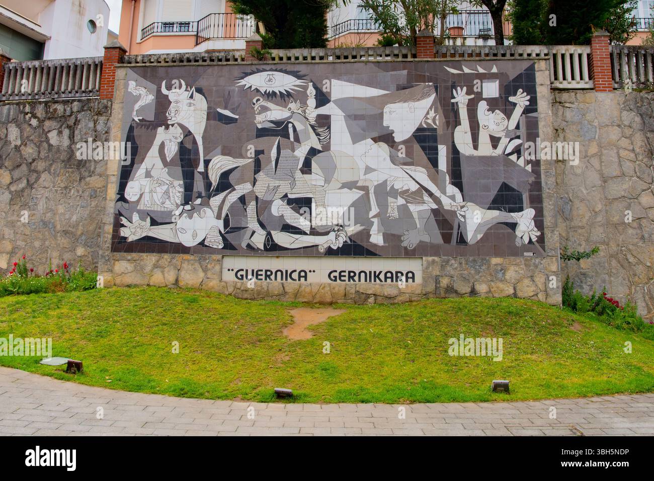 Picasso guernica museum -Fotos und -Bildmaterial in hoher Auflösung – Alamy