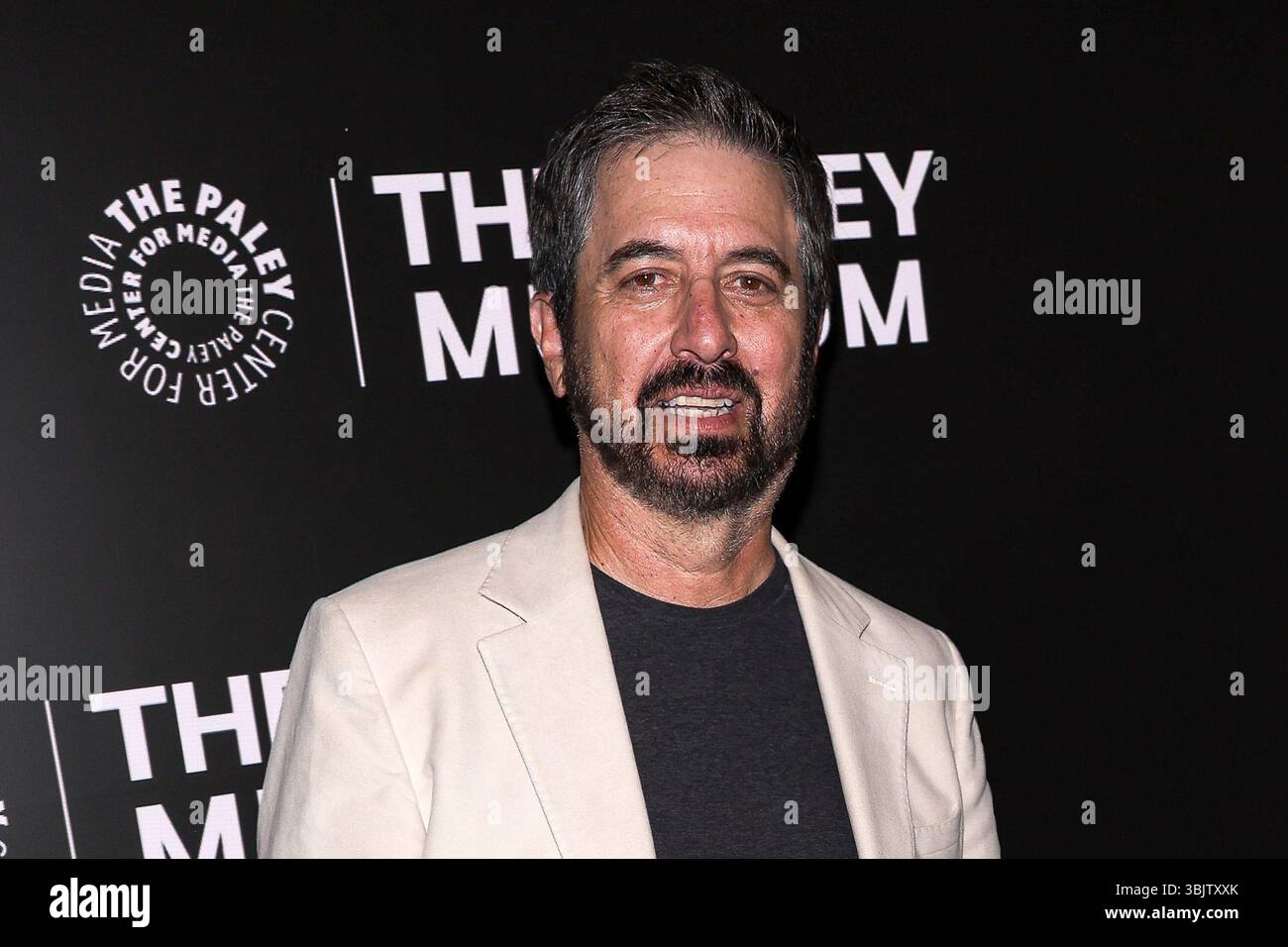 Ray Romano at Arrivals for PaleyLive: 30 Years of EVERYBODY LOVES ...