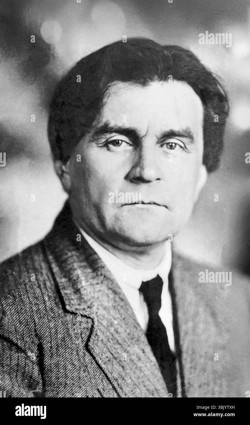 Kazimir malevich 1879 1935 -Fotos und -Bildmaterial in hoher Auflösung ...