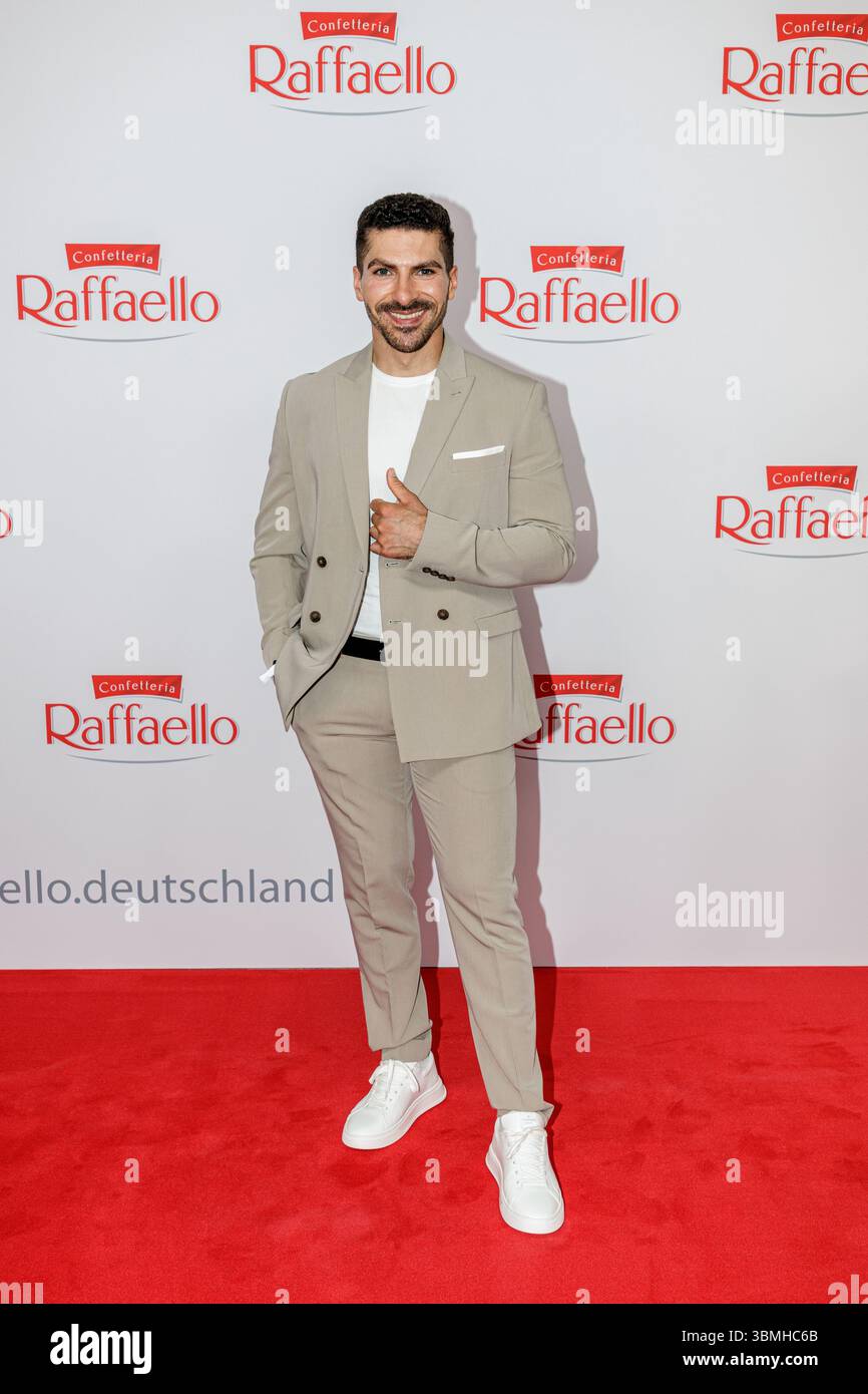 Raffaello sommertag 2025 -Fotos und -Bildmaterial in hoher Auflösung ...