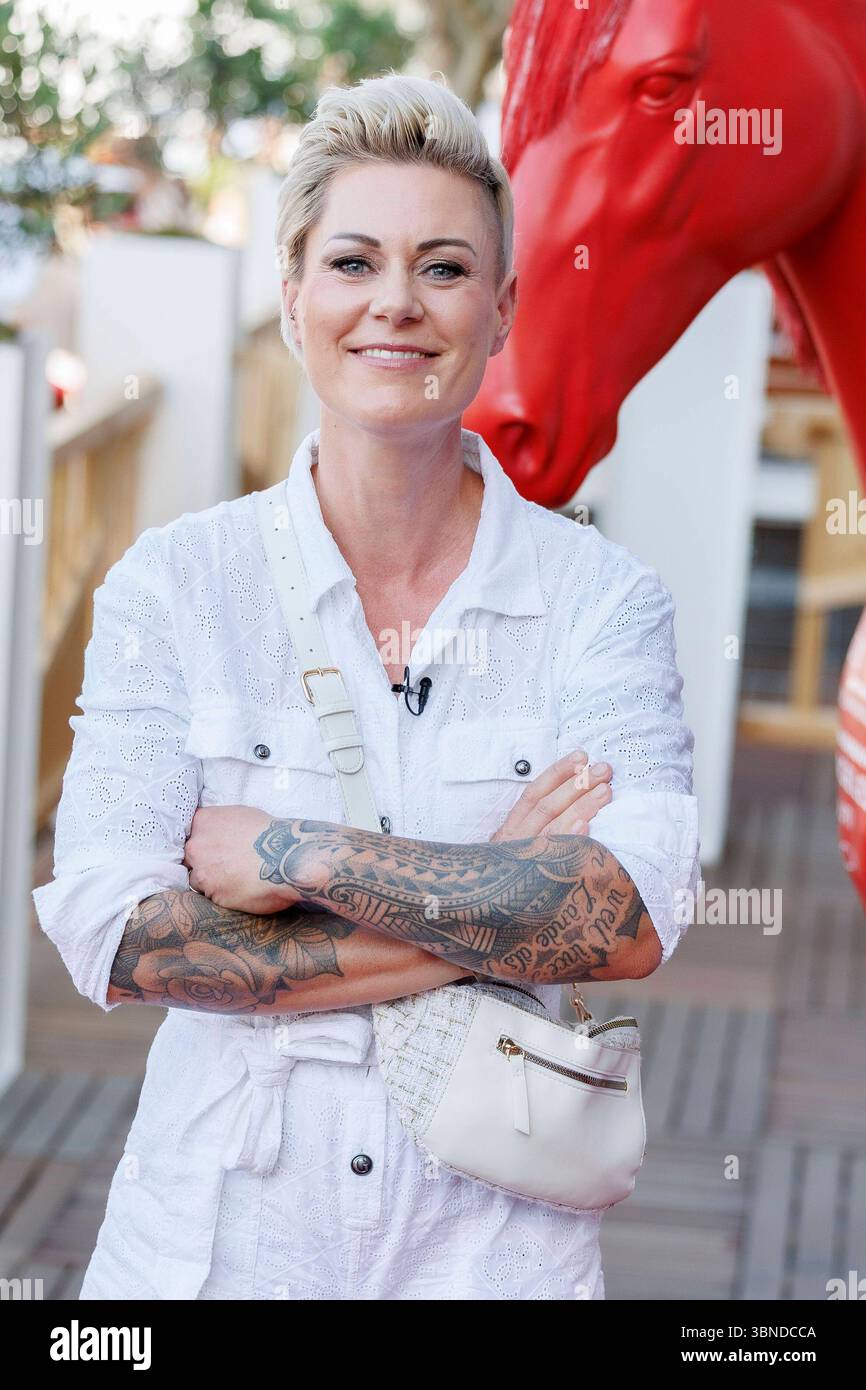 Carola Holzner Doc deutsche Aerztin zu Gast auf der CHIO Aachen Media ...