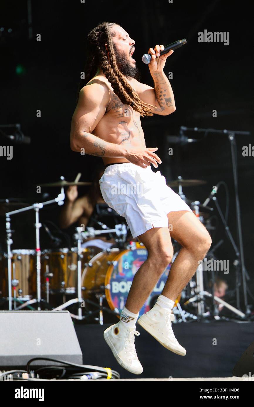 Bob vylan in glastonbury -Fotos und -Bildmaterial in hoher Auflösung ...