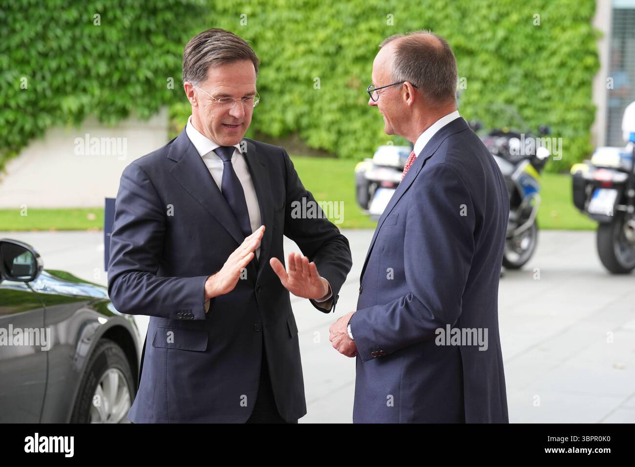 Bundeskanzler Merz empfaengt NATO Generalsekretaer Rutte NATO ...