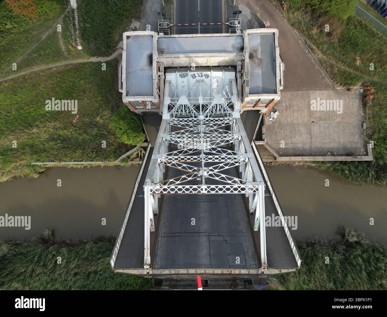 Blick aus der Vogelperspektive auf die Sutton Road Bridge, Scherzer ...