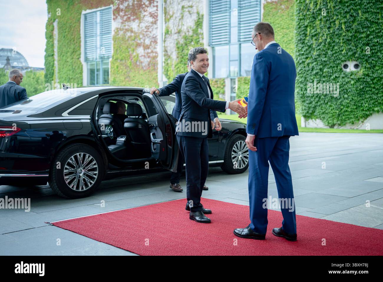 Präsident, Nicusor Dan, Bundeskanzler, Friedrich Merz Begrüßung ...