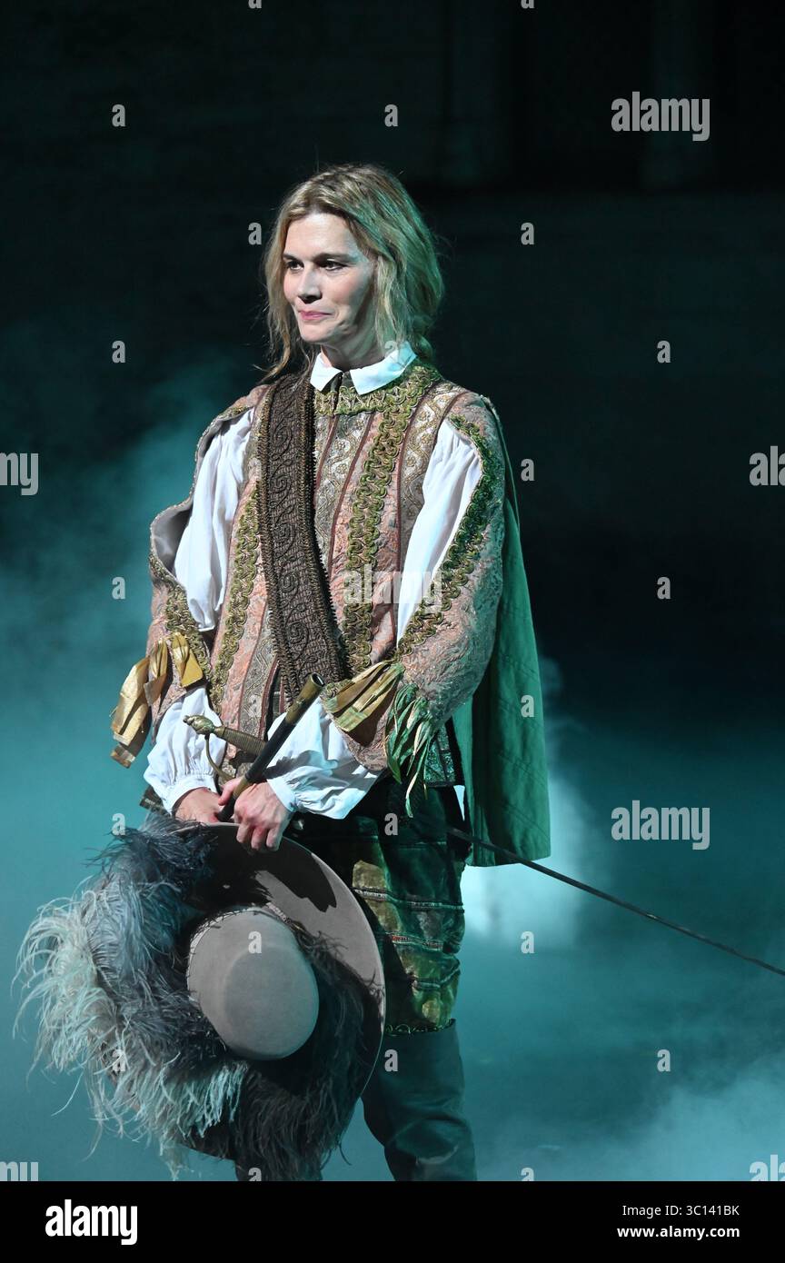 Festival d'Avignon 2025 'Le soulier de satin' ('der Satin Slipper ...