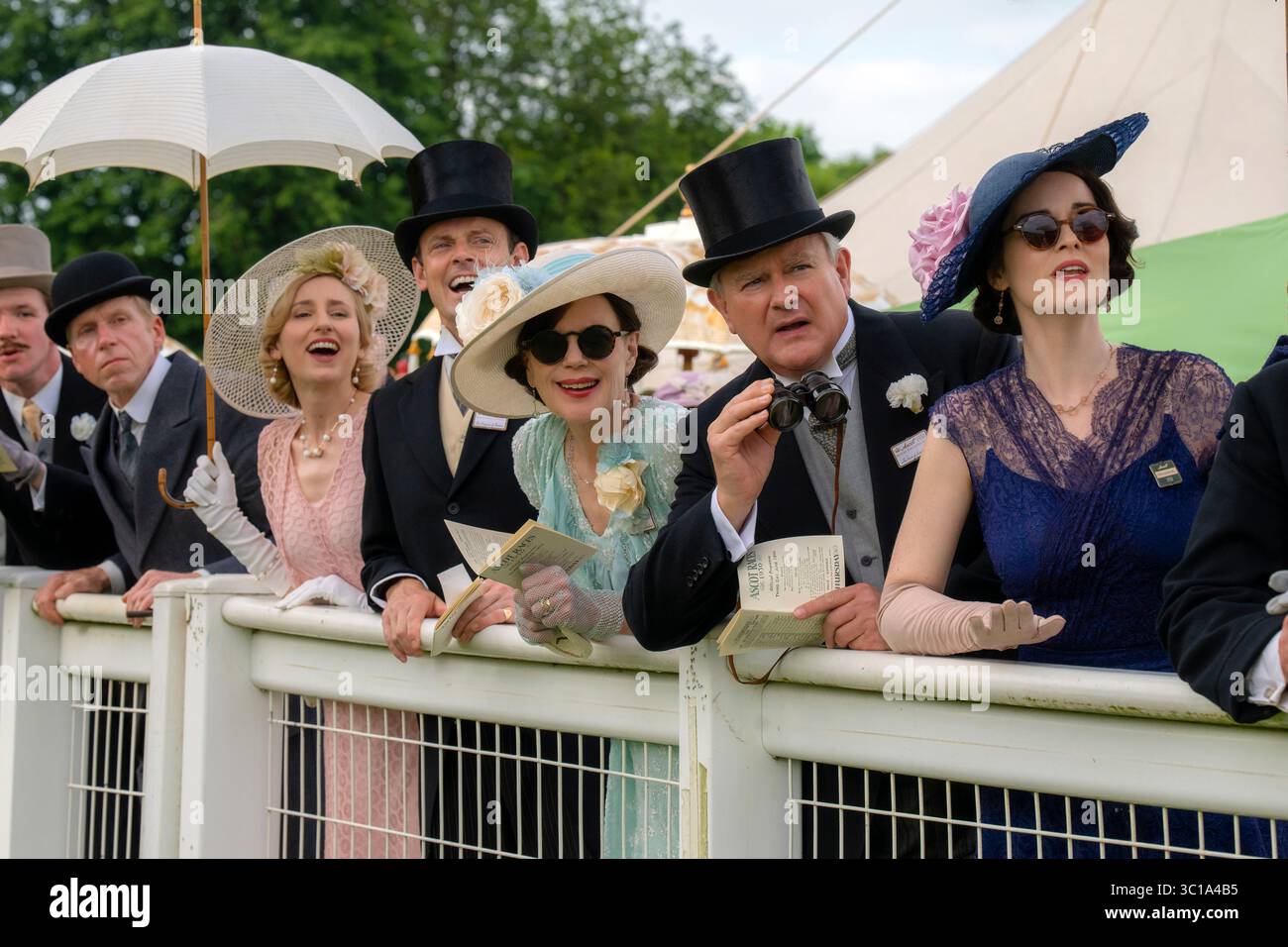 Downton Abbey: The Grand Finale (2025) von Simon Curtis mit Elizabeth ...