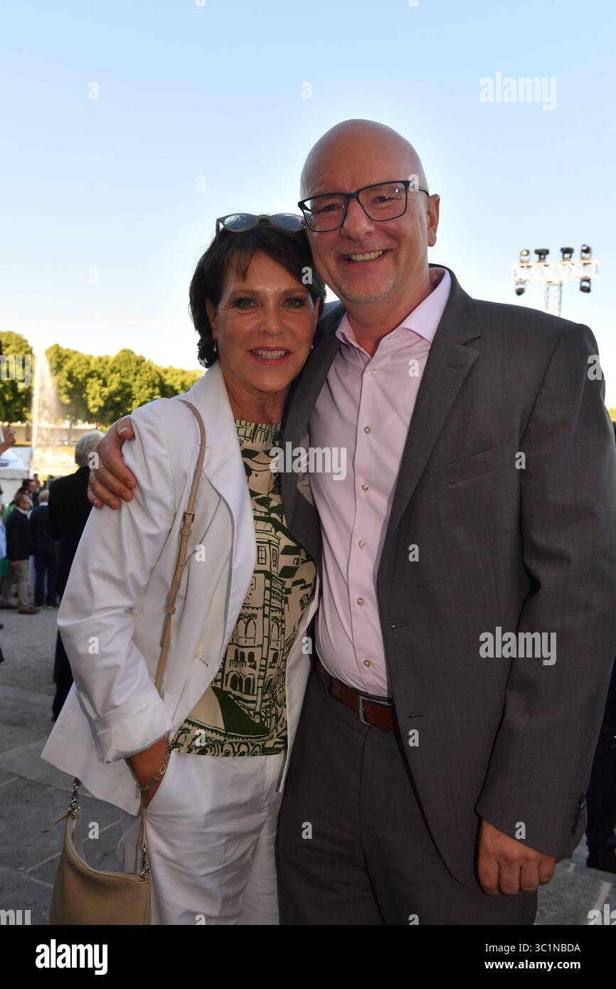 Janina Hartwig mit Freund / Sommerempfang des Bayerischen Landtags 2025 ...