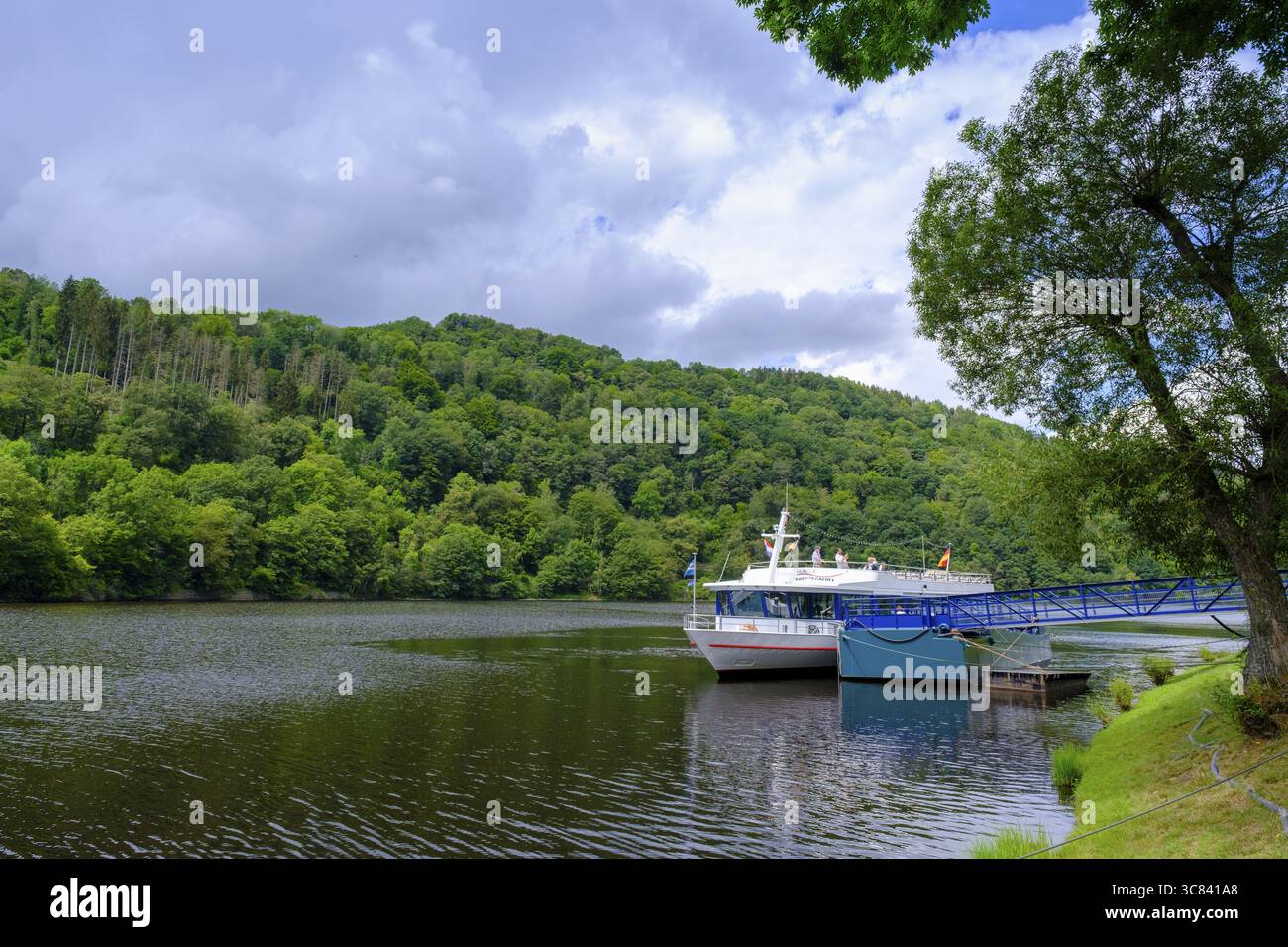 Ausflugsboot auf dem Rursee, Rursee Bootsfahrt, Rurdamm, Rursee ...