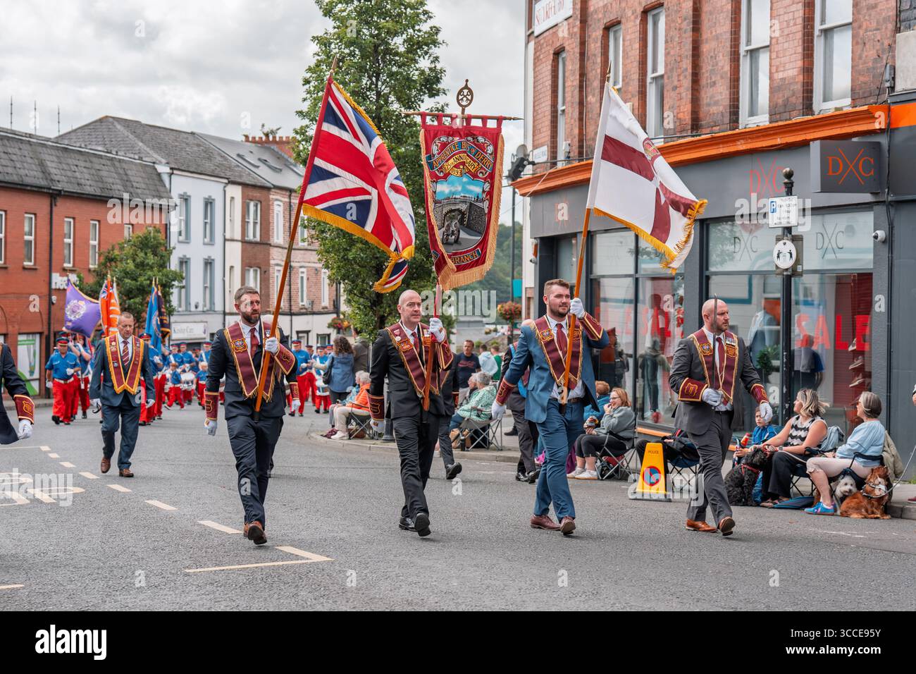 Die Apprentice Boys of Derry ist eine protestantische ...