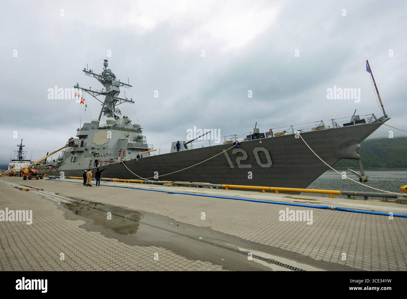 Uss carl m levin -Fotos und -Bildmaterial in hoher Auflösung – Alamy