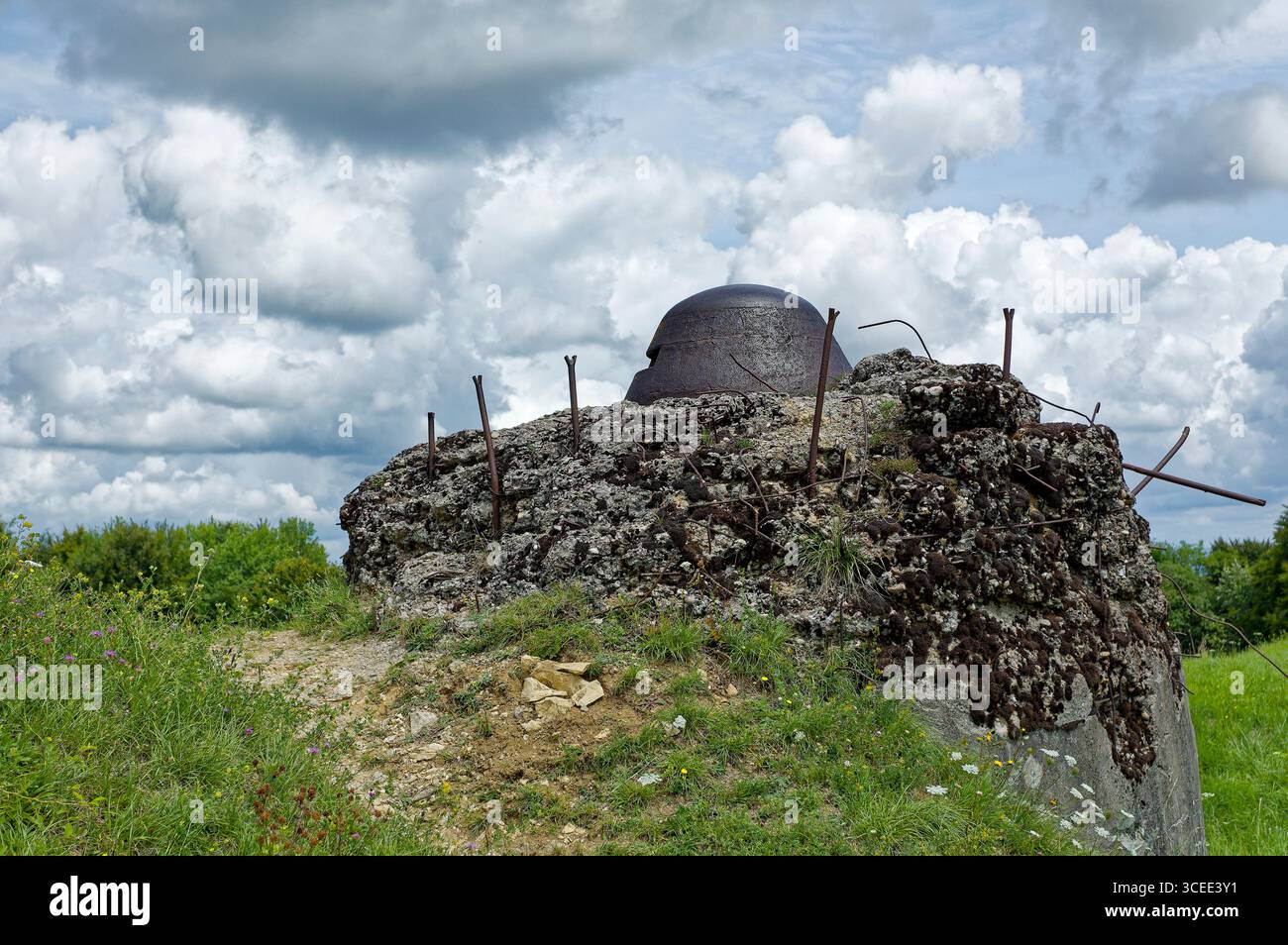 Verdun, Frankreich 27. Juli 2025: Bunker aus dem Ersten Weltkrieg mit ...