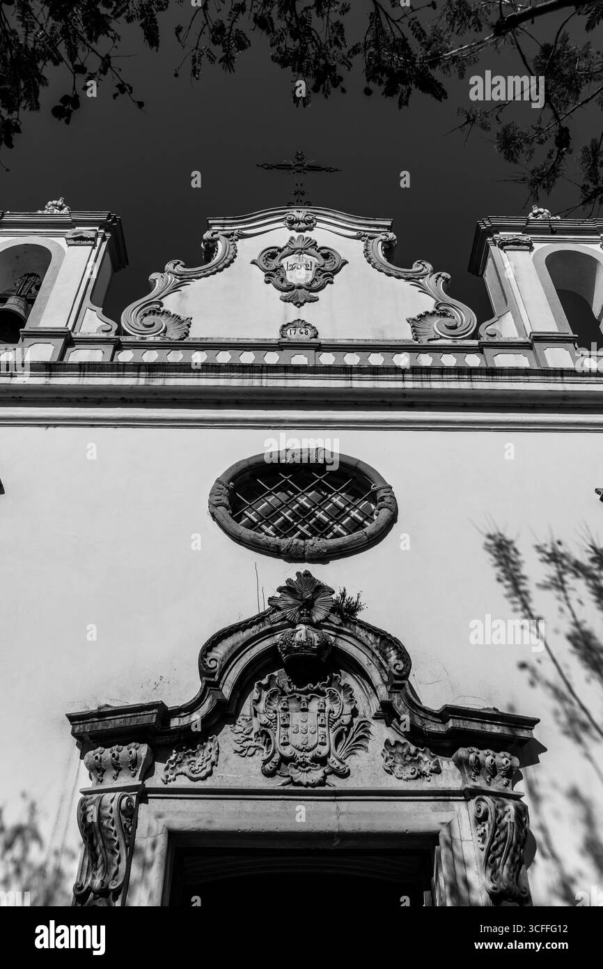 Faro, Algarve, Portugal – 2025.07.02 – Schwarzweißfassung der Igreja da ...