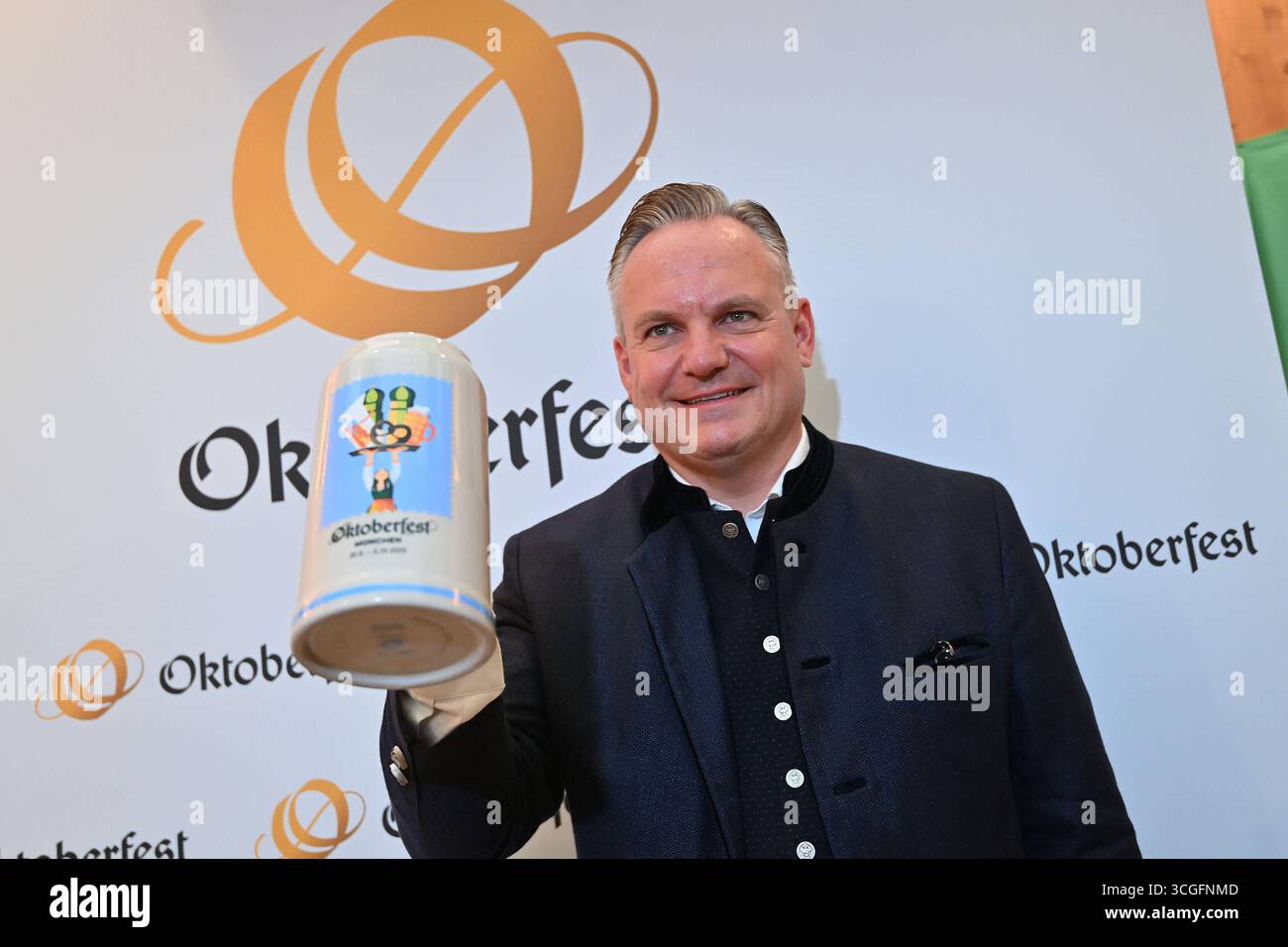 Wiesnchef Dr. Christian SCHARPF. Oktoberfest:Vorstellung des ...
