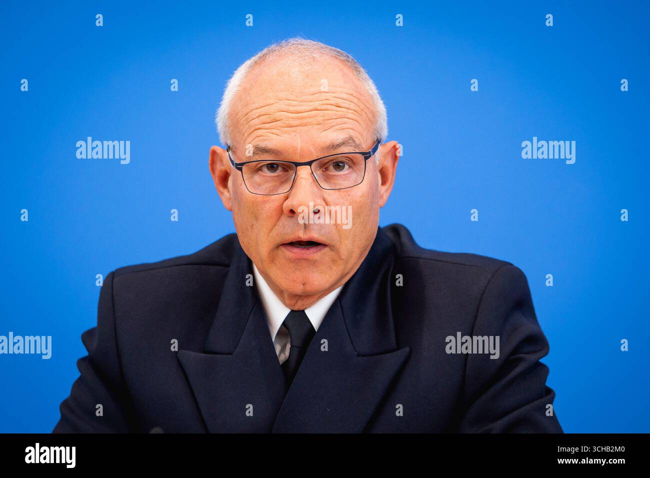 Admiral Jan Christian Kaack, Generalinspekteur der Marine, wurde auf ...