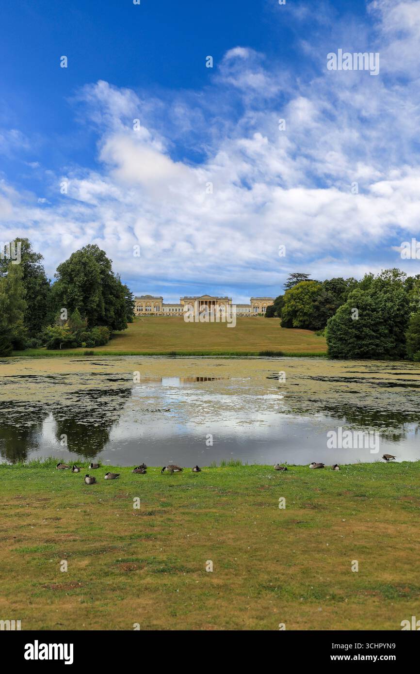 Blick über den Octagon Lake in Richtung Südlage von Stowe House, Stowe ...