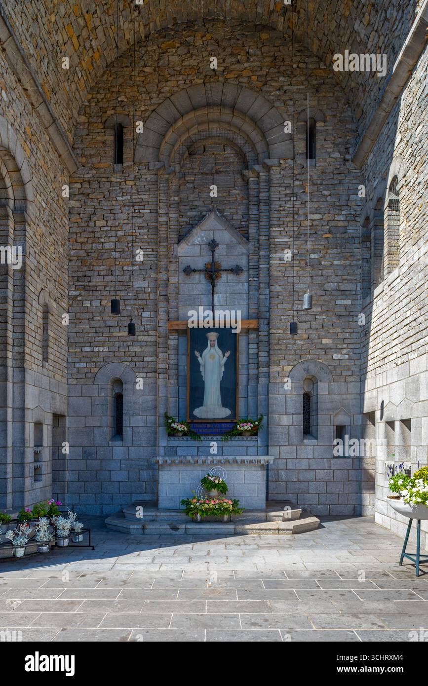 Unsere Lieben Frau von Beauraing / Notre-Dame de Beauraing Heiligtum ...