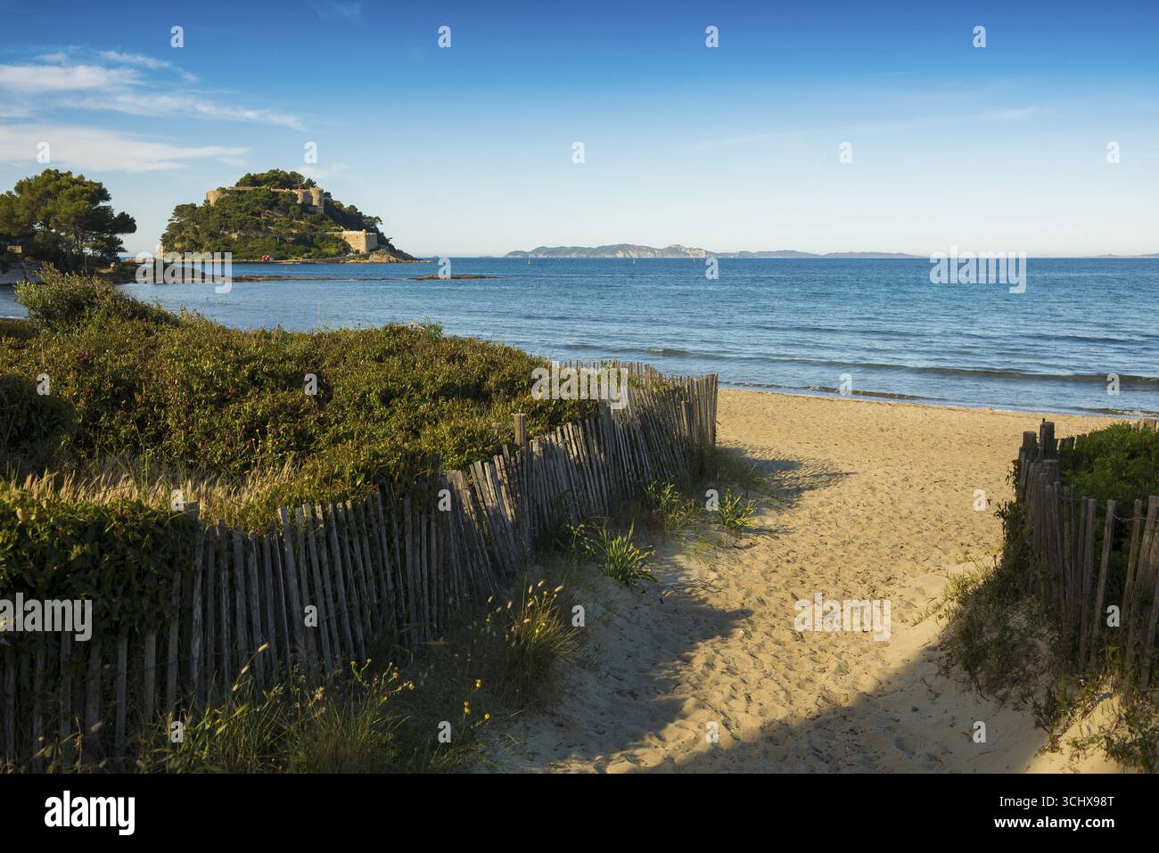 Plage de cabasson -Fotos und -Bildmaterial in hoher Auflösung – Alamy