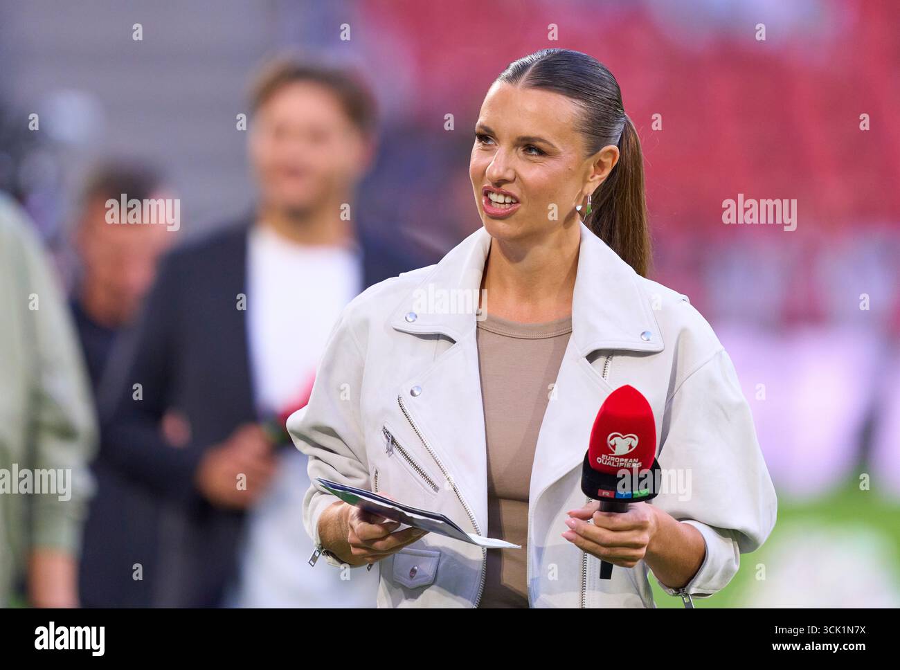 Wunderschne Laura Wontorra Bilder Bilder