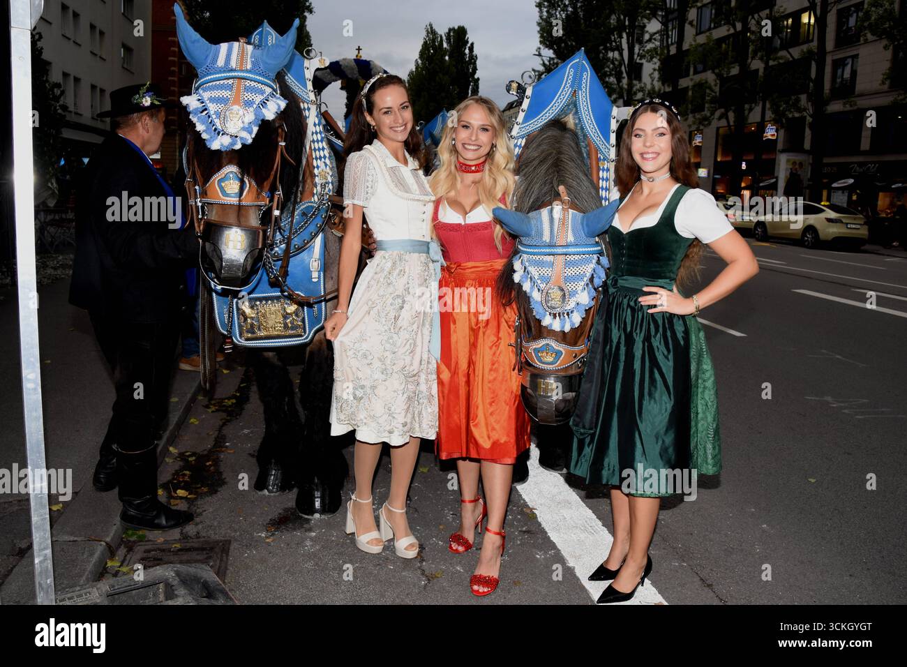 Laura Engelmann Playboy Playmate des Jahres 2025 Leonie Splitter ...