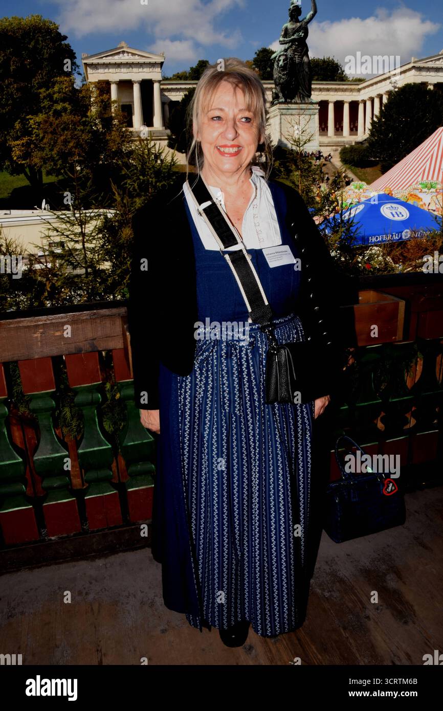 Johanna Bittenbinder Schauspielerin München 02.10.2025 Theresienwiese ...