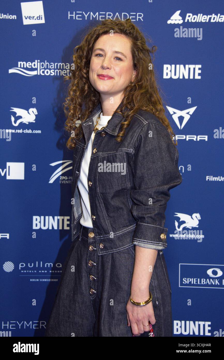 Klara Deutschmann, DEUTSCHER SCHAUSPIELPREIS 2025, Roter Teppich im ...