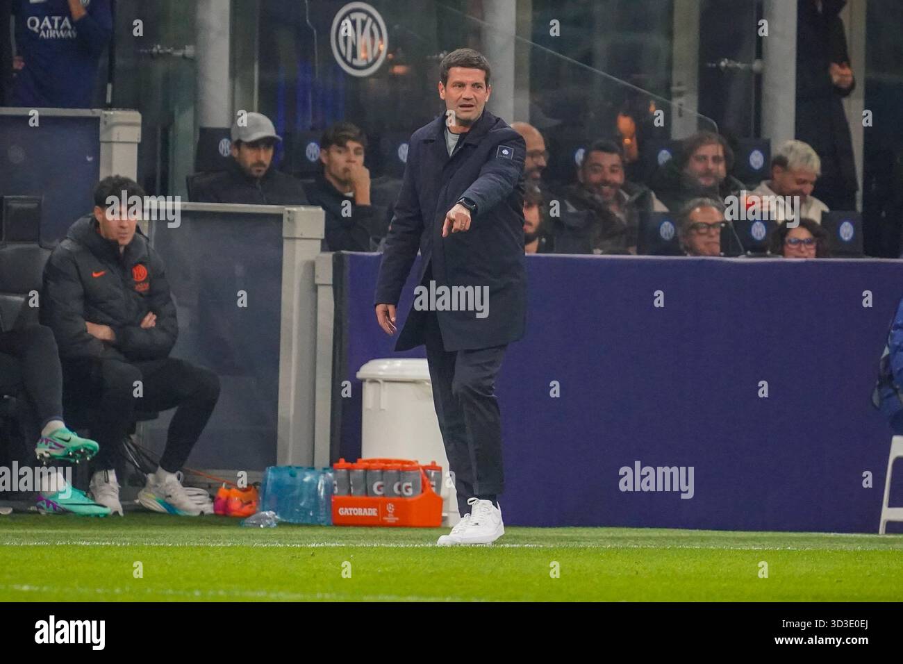 Inter mailand gegen kairat almaty -Fotos und -Bildmaterial in hoher ...