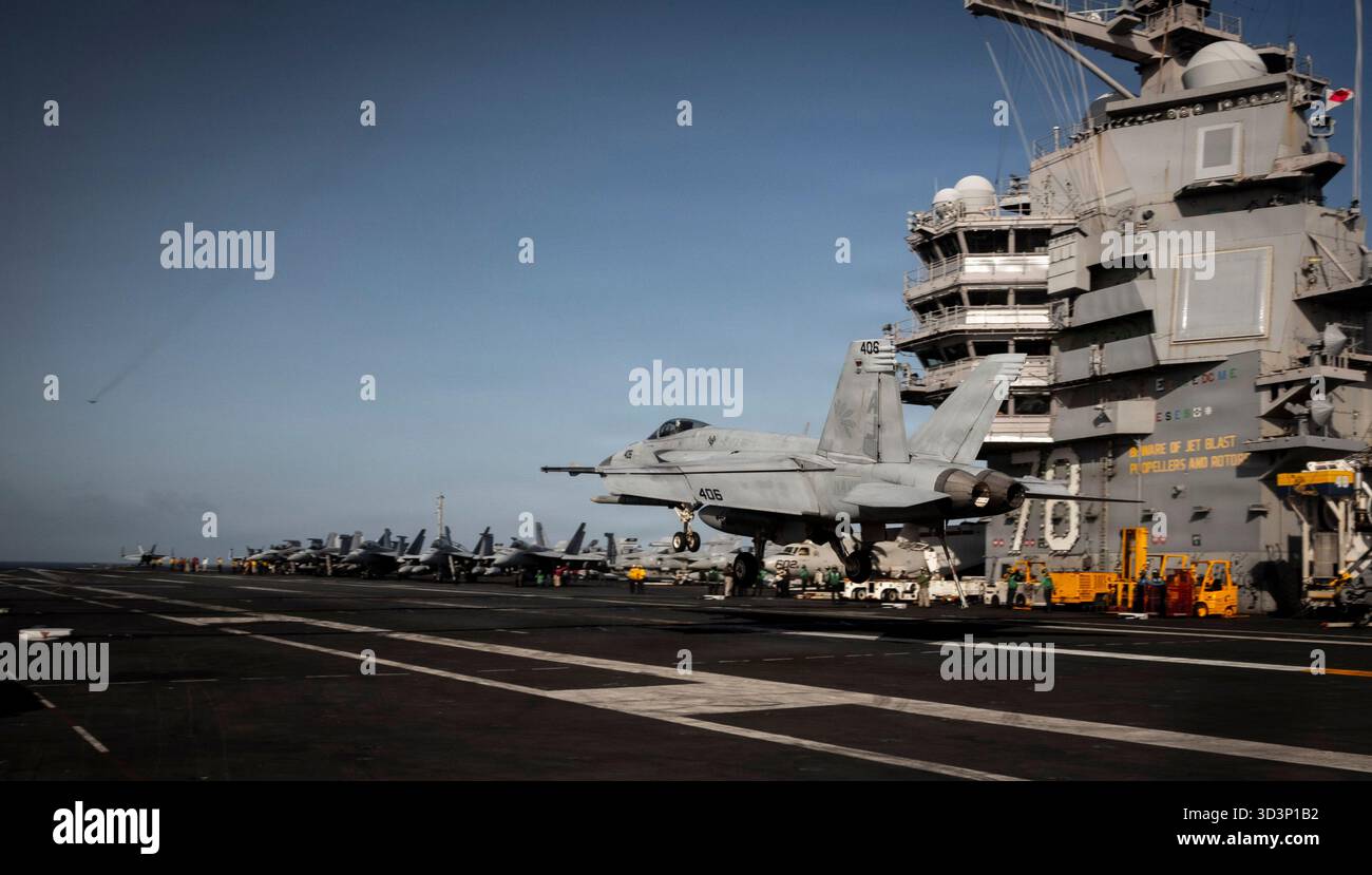 Eine F/A-18E Super Hornet, die an der Strike Fighter Squadron 87 ...