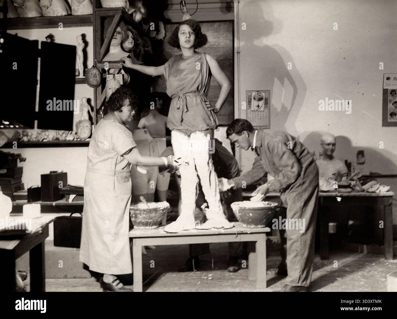 1925 schuf Mrs. Stubergh aus San Francisco Wachsfiguren mit ihrer ...