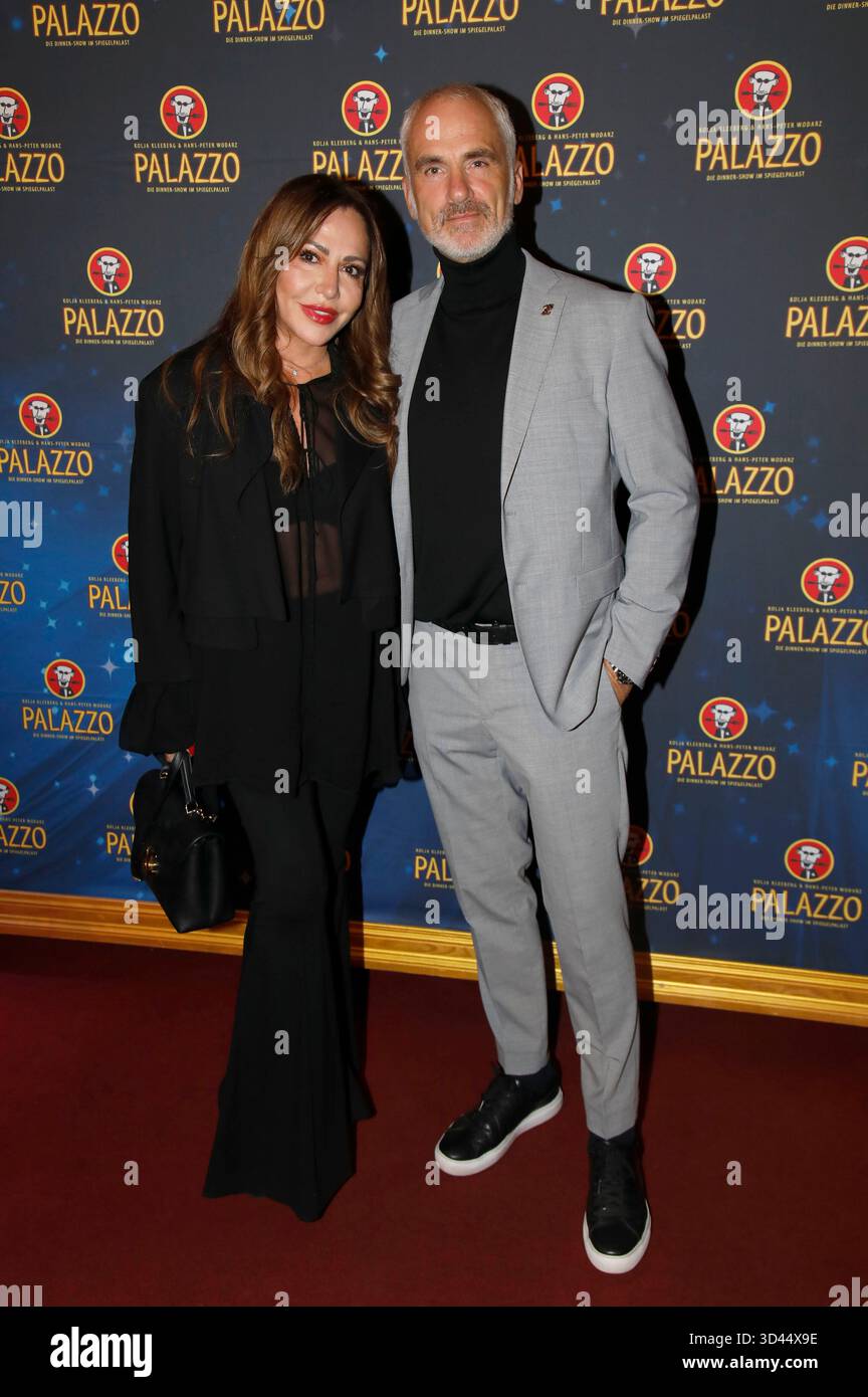 Simone Thomalla mit Partner Rene Marchand bei der Gala-Premiere der ...