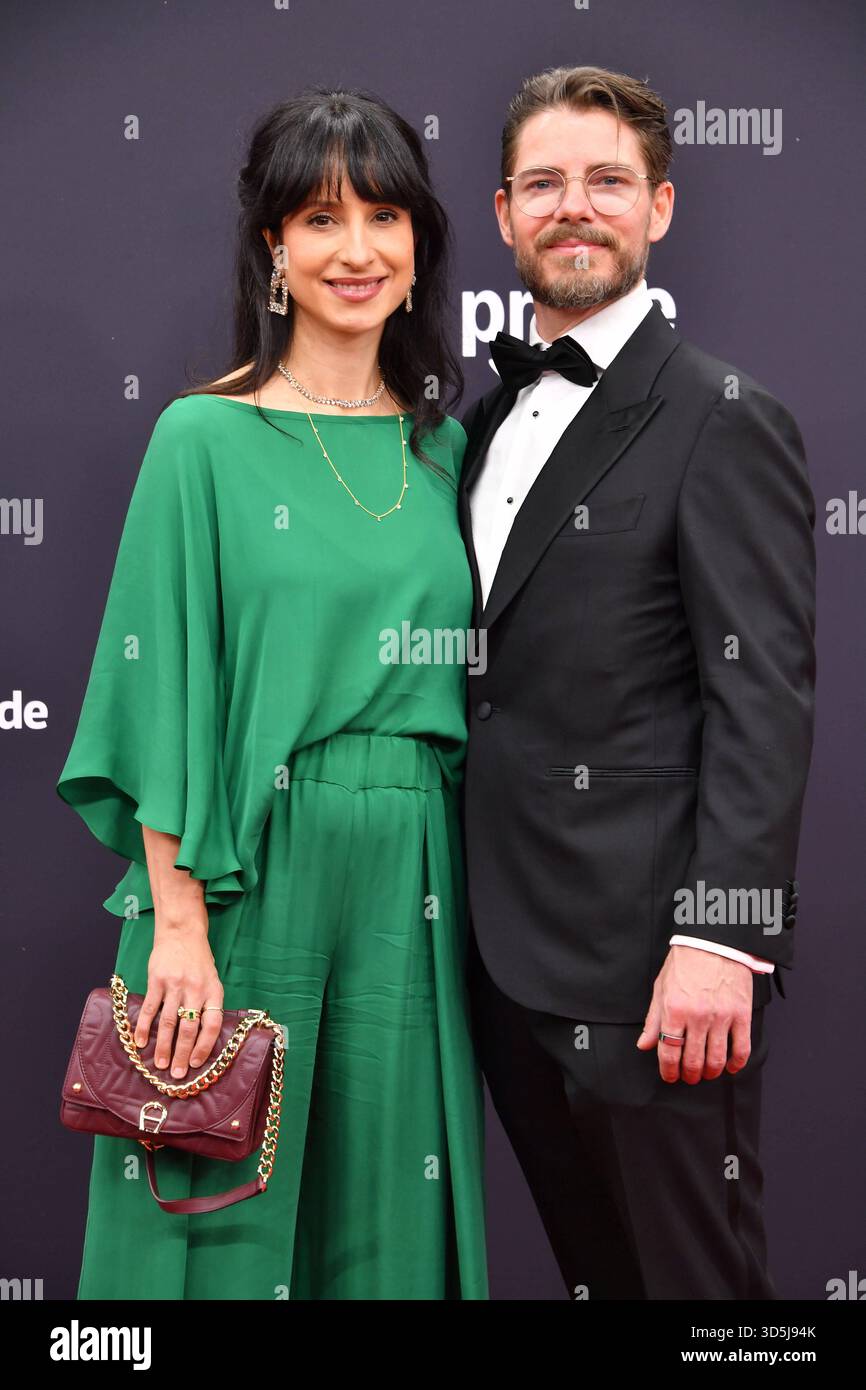 Stephanie Stumpf mit Partner Florian Santner / 77. Bambi-Verleihung ...