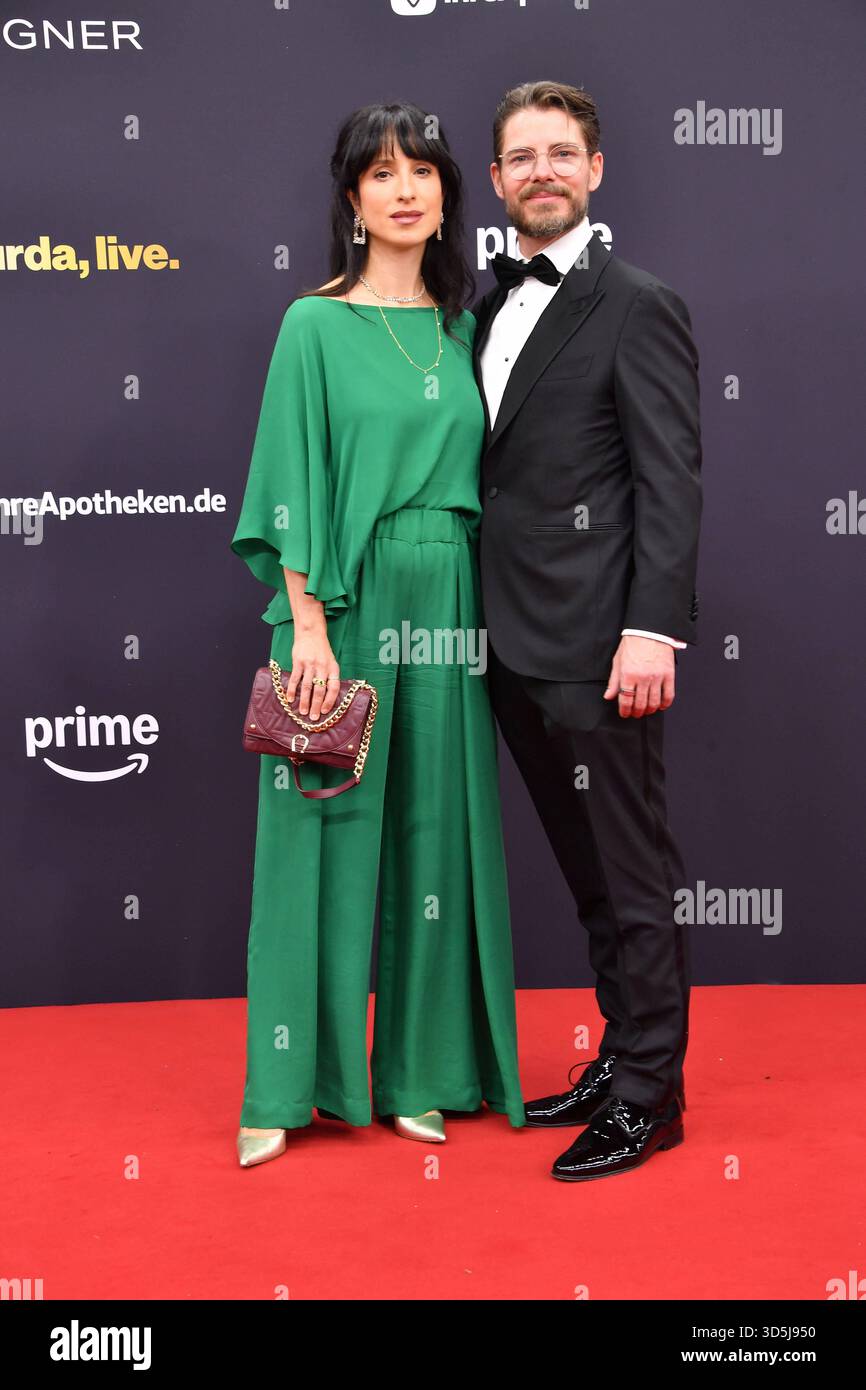 Stephanie Stumpf mit Partner Florian Santner / 77. Bambi-Verleihung ...