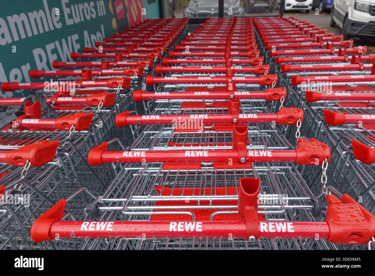 REWE neue Einkaufswagen zur Umbau ERöffnung November 2025 in Hannover ...