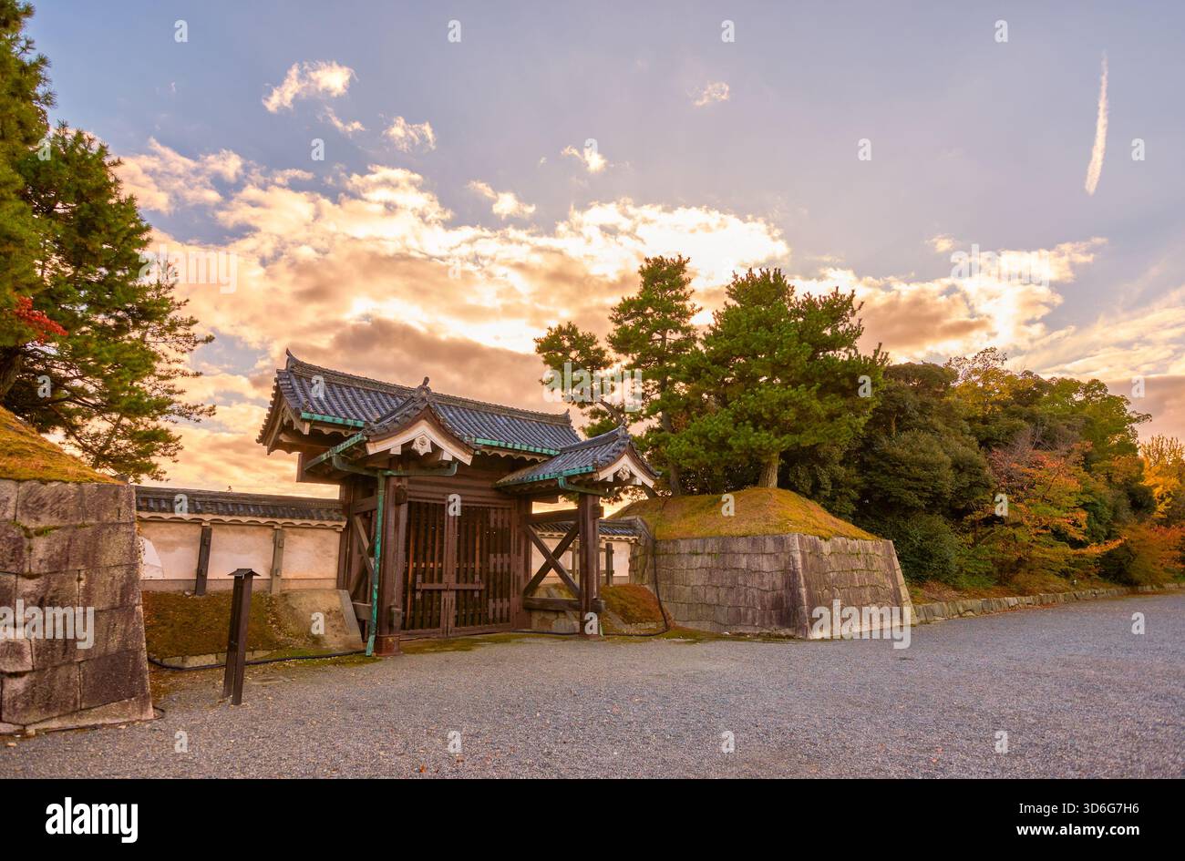 Sonnenuntergang über kyoto -Fotos und -Bildmaterial in hoher Auflösung ...