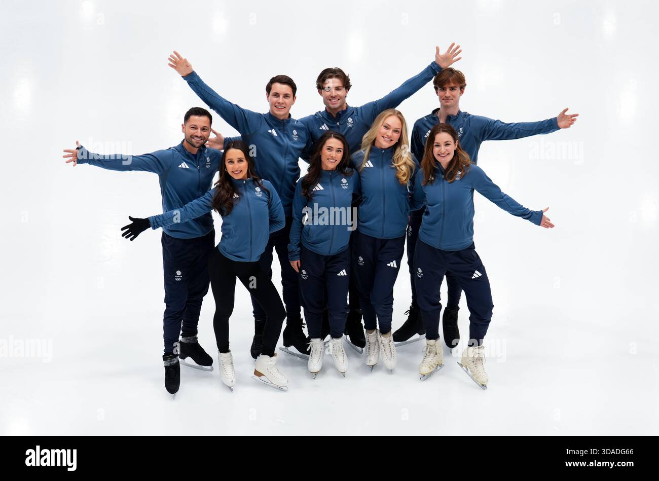Mitglieder des britischen Eislaufteams Lilah Fear & Lewis Gibson, Phebe ...