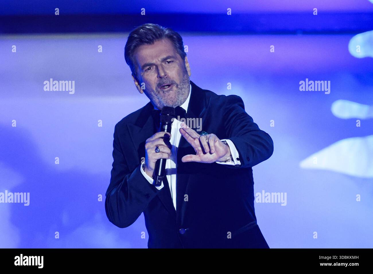 Saenger Thomas anders - ARD Live Show Adventsfest der Lichter 2025 aus ...