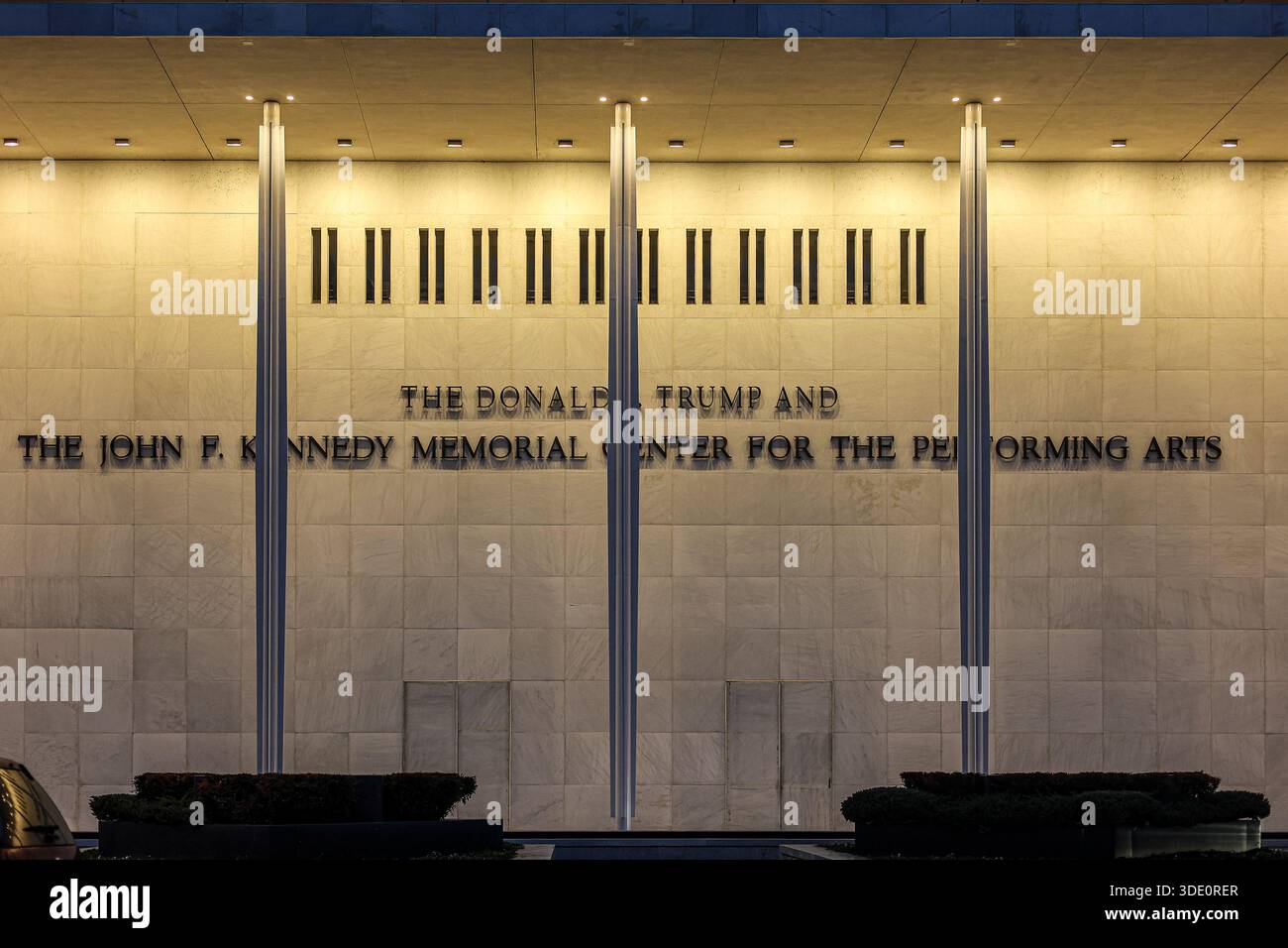 Donald j trump john f kennedy zentrum -Fotos und -Bildmaterial in hoher ...