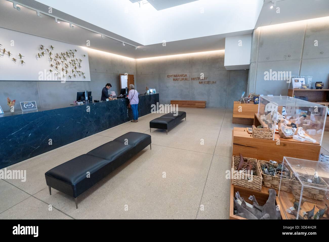 Innenraum des Eromanga Natural History Museum, Eromnaga, Queensland ...