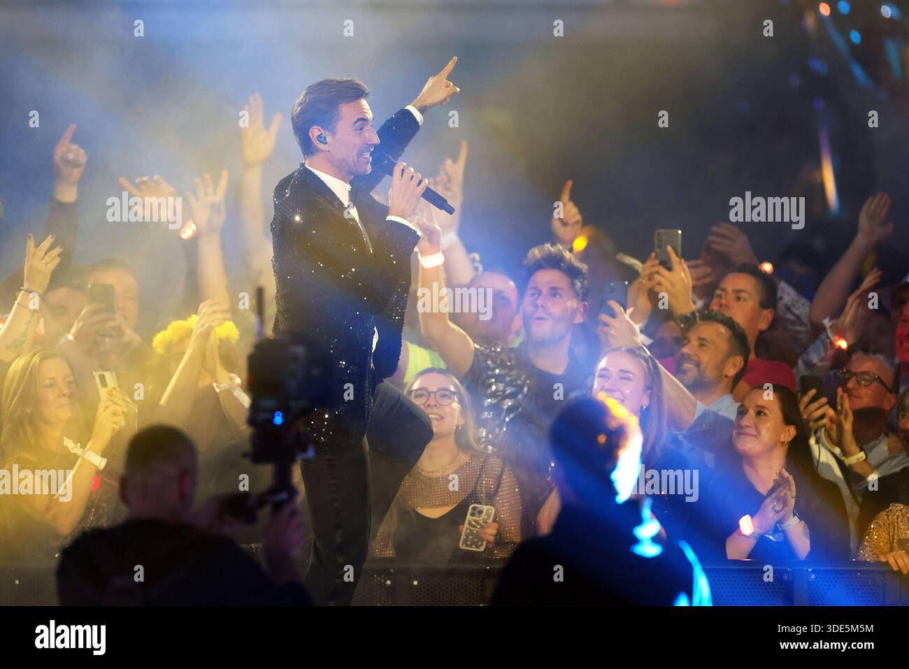 Silvester-Schlagerboom 2026 live die Wunderlichtershow Florian ...