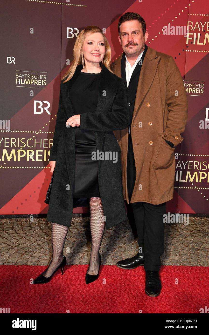Johanna Christine Gehlen und Sebastian Bezzel nehmen am 23. Januar 2026 ...