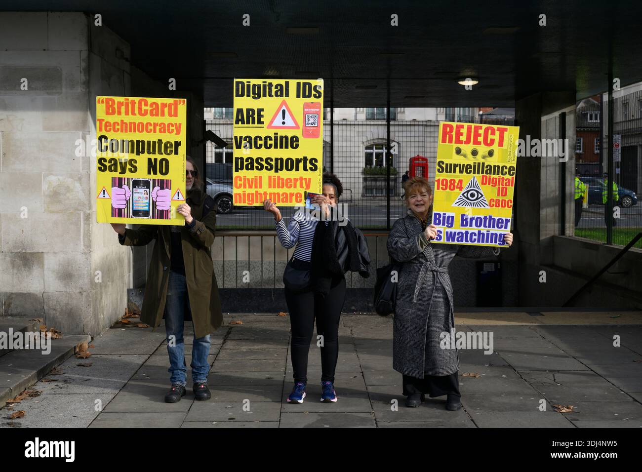 Anti digital id -Fotos und -Bildmaterial in hoher Auflösung – Alamy