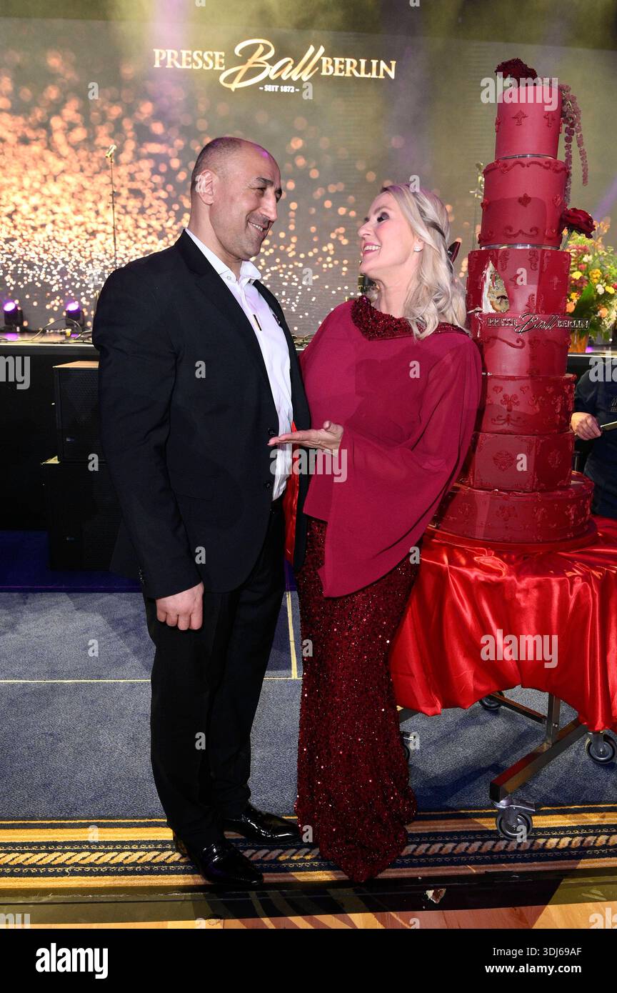 Arthur Abraham und Anja Petzold beim Presseball Berlin 2026 im JW ...
