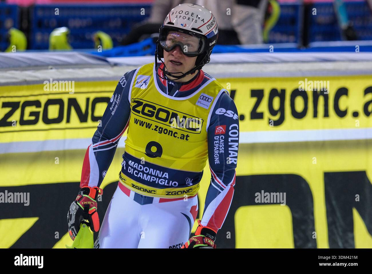 Steven Amiez aus Frankreich tritt beim AUDI FIS Ski World Cup 2025/2026 ...
