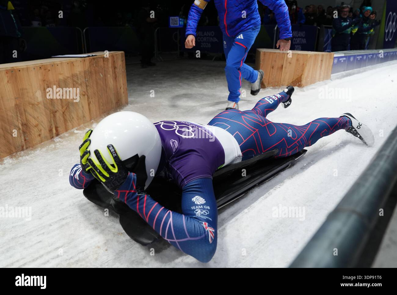 Der britische Matt Weston feiert am siebten Tag der Olympischen ...